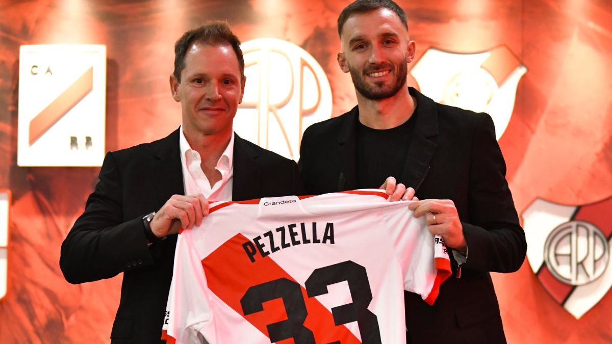 Germán Pezzella fue presentado en River Plate como el sexto refuerzo ...