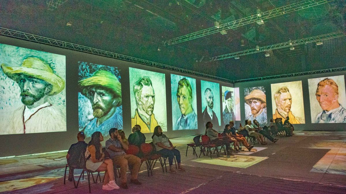 Quedó inaugurada en el Auditorio Bustelo la muestra inmersiva de ...