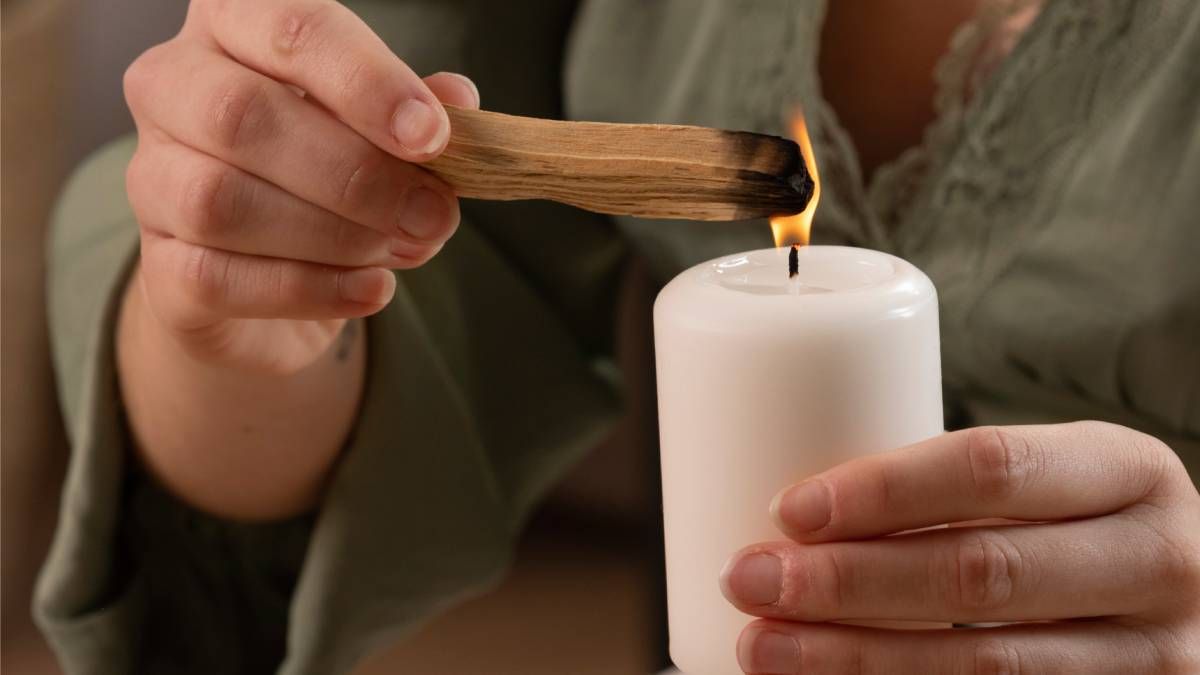 Qué días prender el palo santo para atraer dinero y abundancia según el Feng Shui