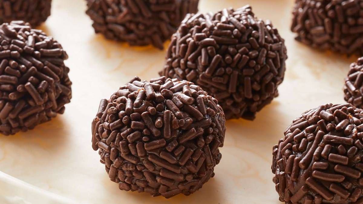 La receta de Brigadeiros, los bombones de chocolate más cremosos