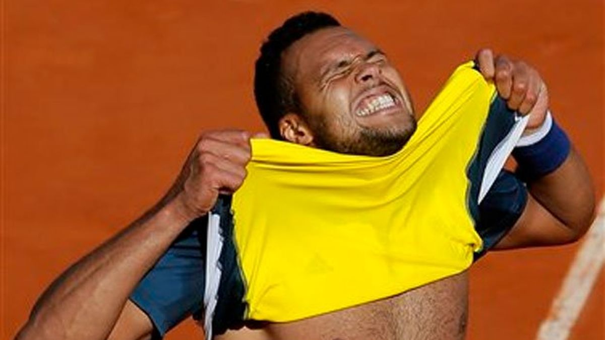 Tsonga eliminó a Federer y pasó a semifinales de París