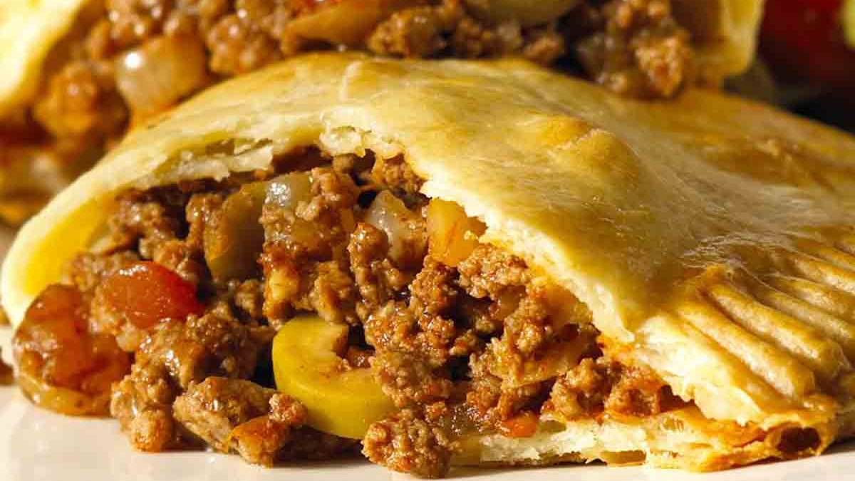 La receta de empanadas de carne jugosas y doradas para comer sin parar