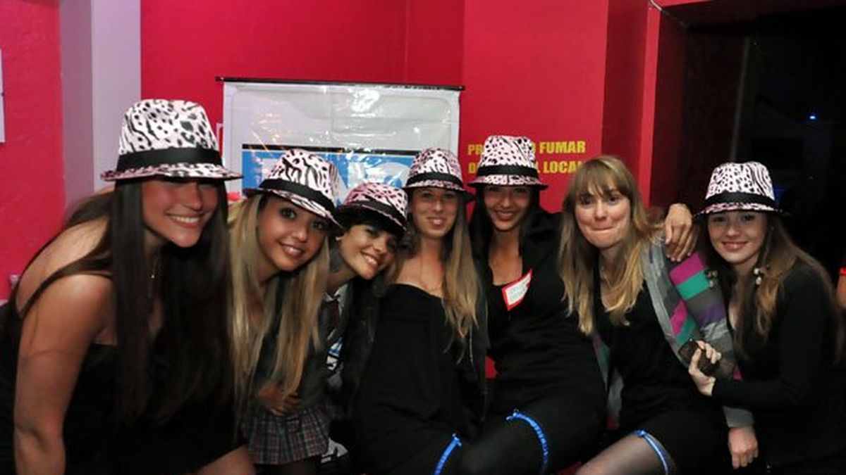 Primera parte social de la fiesta Brava en Plan B