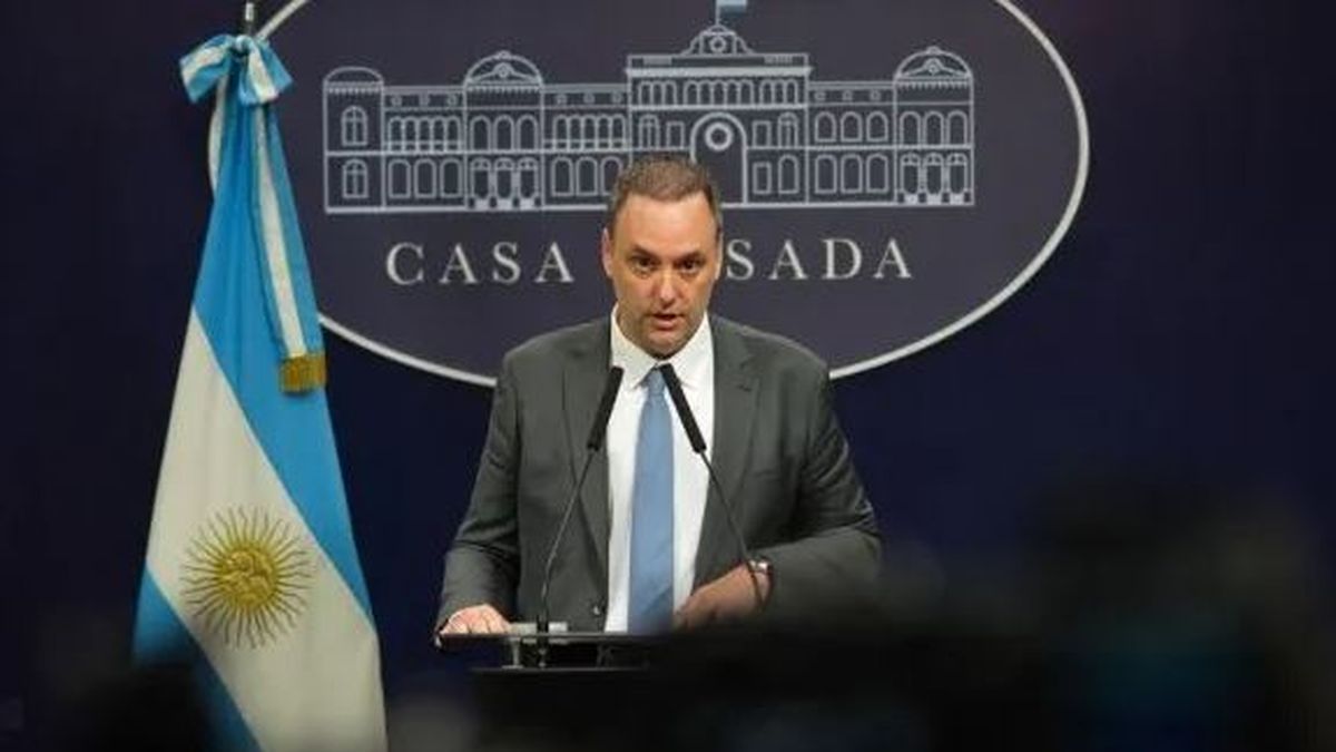 Más de 2.000 preguntas esperan a Manuel Adorni en la Cámara de Diputados