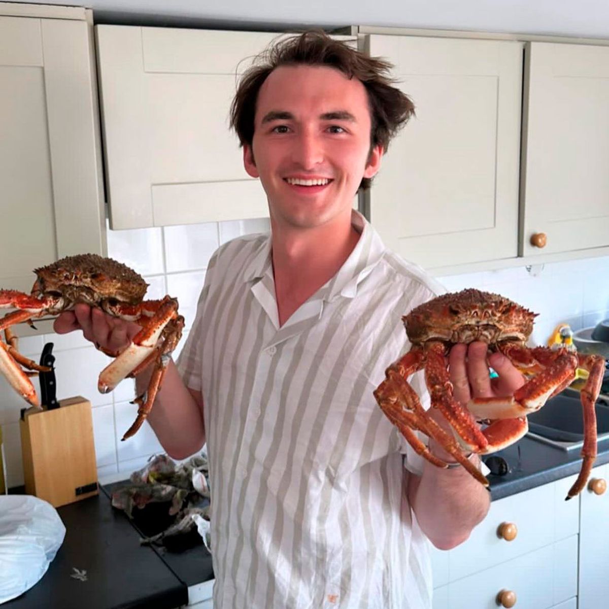 Lejos de las cámaras, así luce el actor que interpretó a Bran Stark en ...