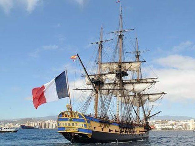 Retorna a Francia la réplica de un barco histórico