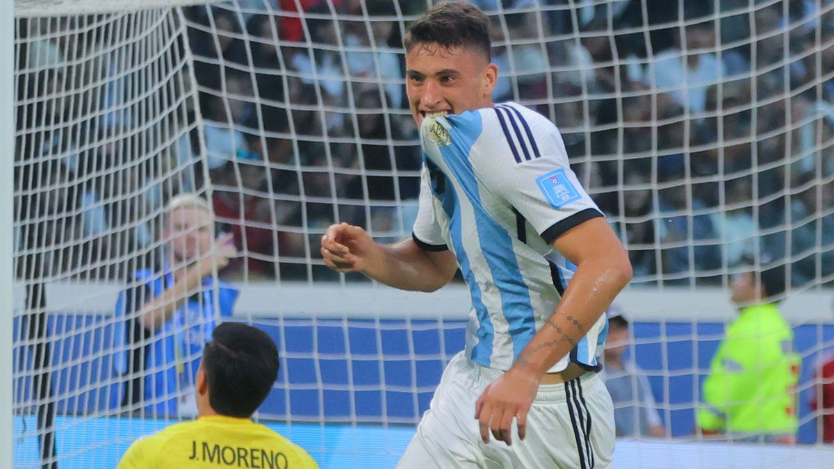 Las cifra impactante por la que Alejo Véliz pasó de Rosario Central al ...