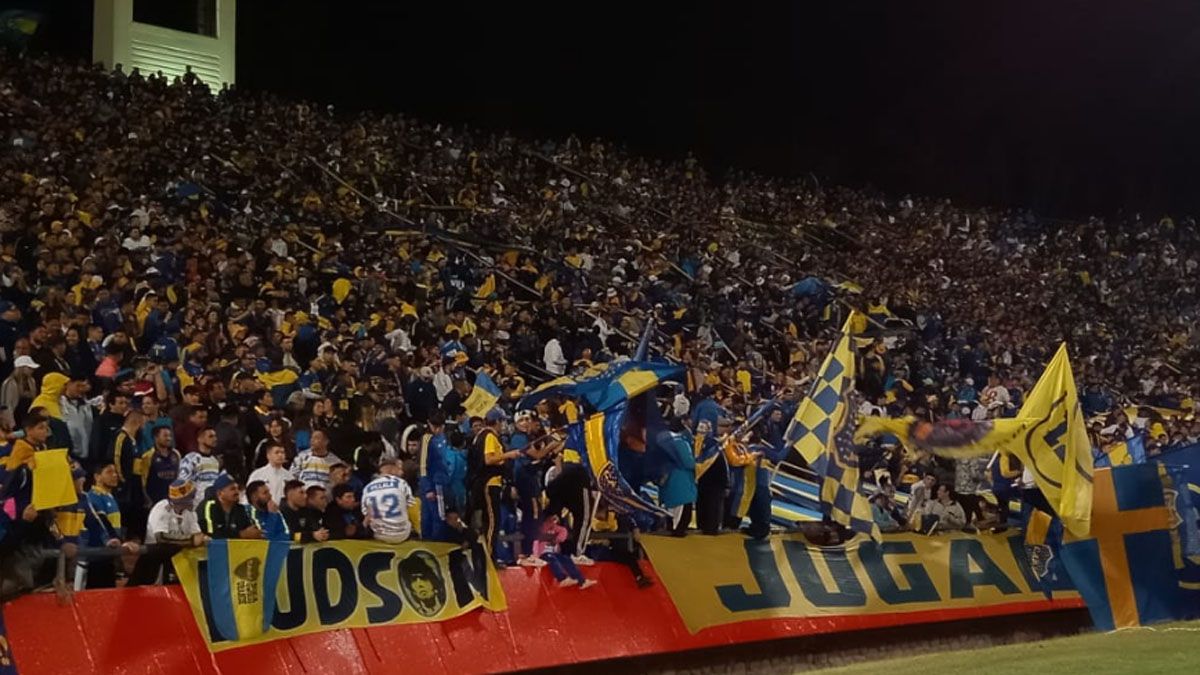 Tristeza y alegría de los hinchas de Boca en la previa del partido con ...