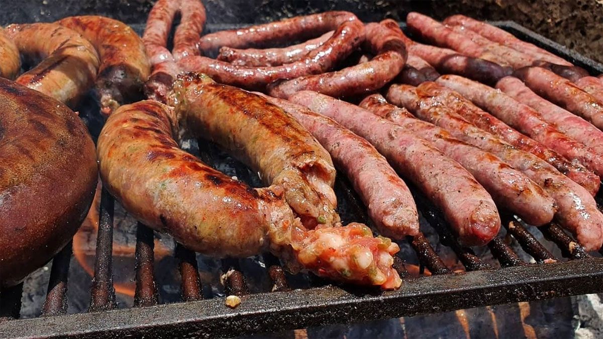 Asado en familia: cuál es la diferencia en el chorizo clásico y la ...