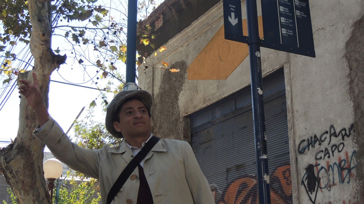 Pedro Contreras y el arte de narrar cuentos en los bondis