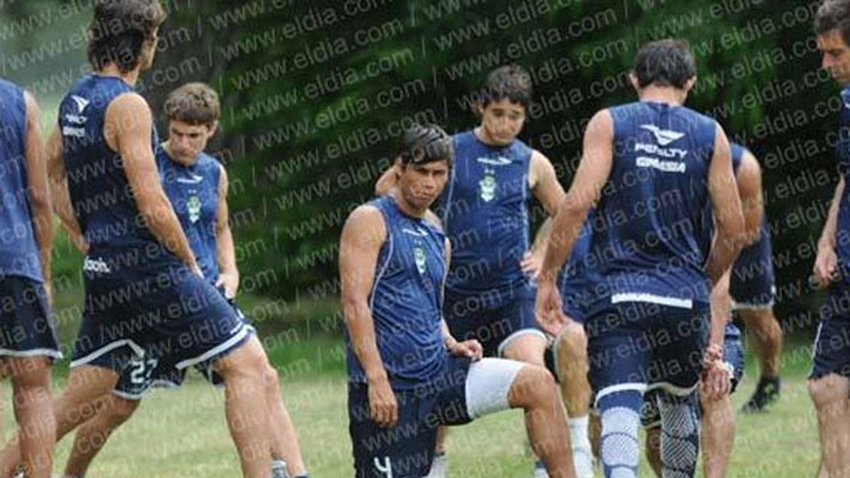 Cardozo se convirtió en el primer refuerzo del Tomba para la Copa