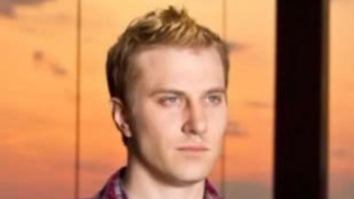 Tiene sexo con su computadora y se quiere casar