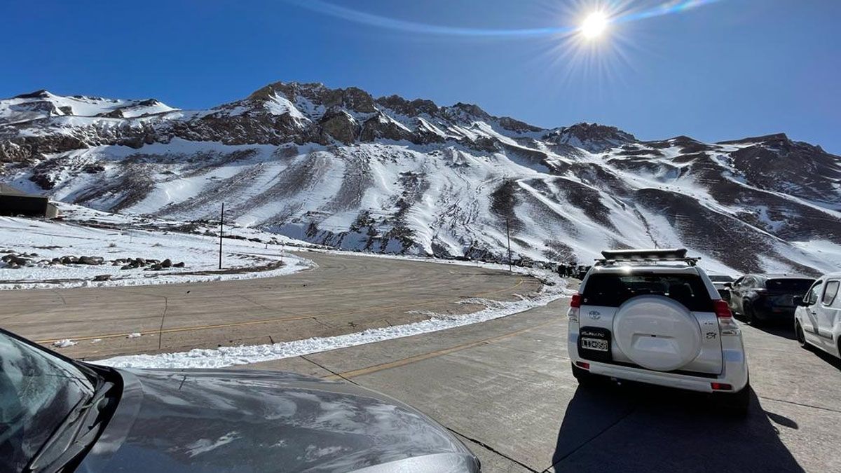 Se habilitó el paso a Chile solo para vehículos particulares y micros ...