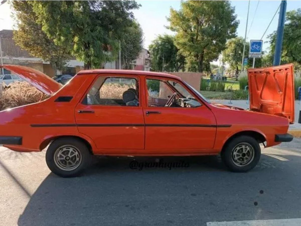La increíble historia del Renault 12 Okm que es furor