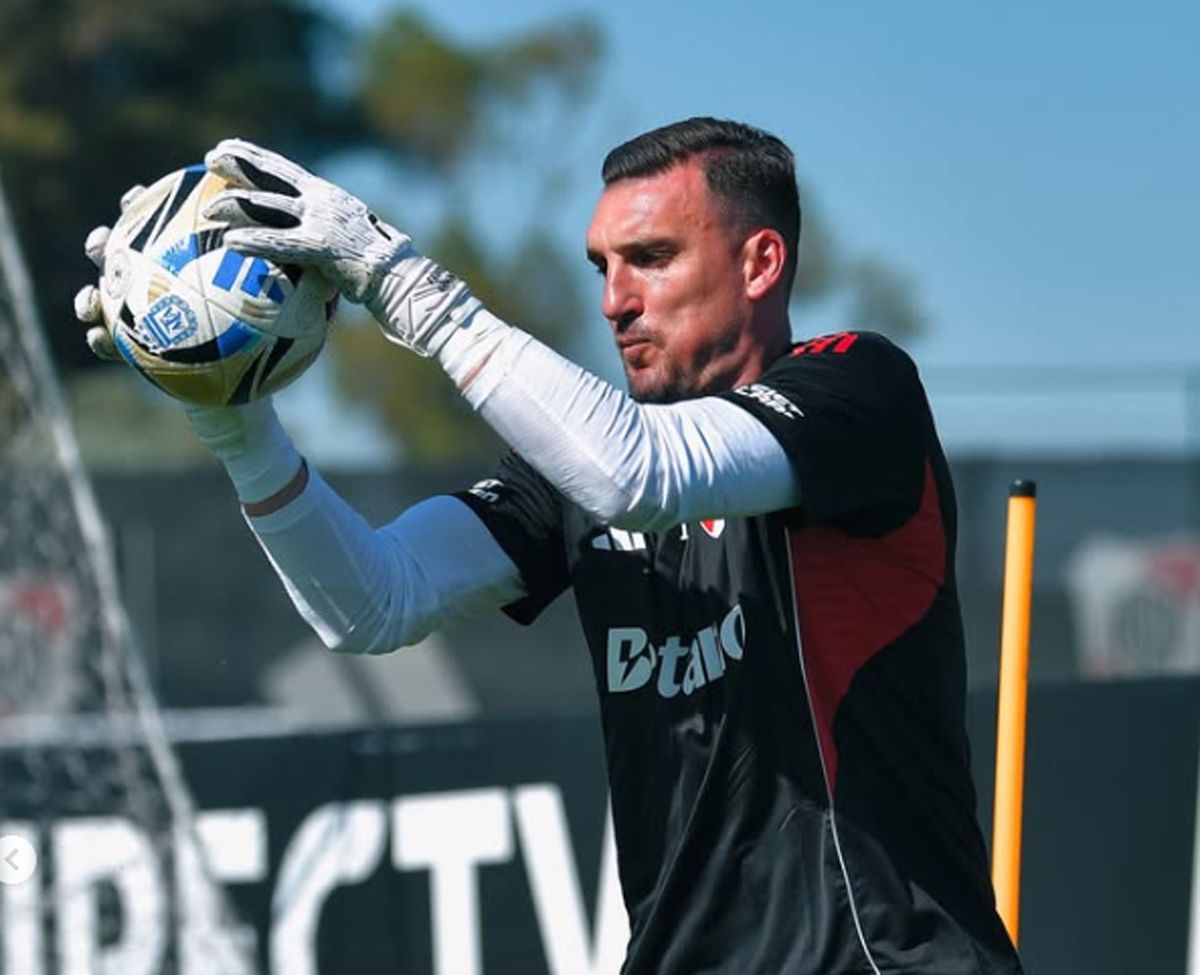 Se desgarró Franco Armani y River buscará un arquero de Selección argentina