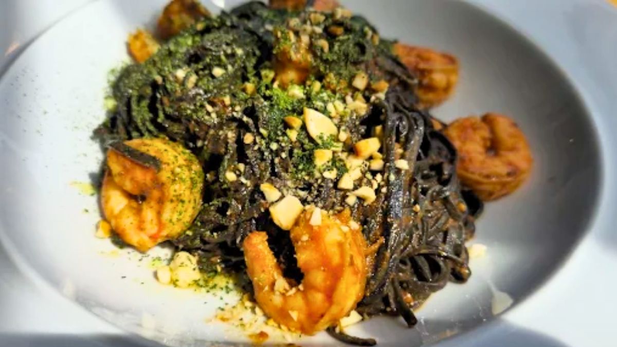 Linguini nero, el original plato italiano que ofrece un restaurante de ...
