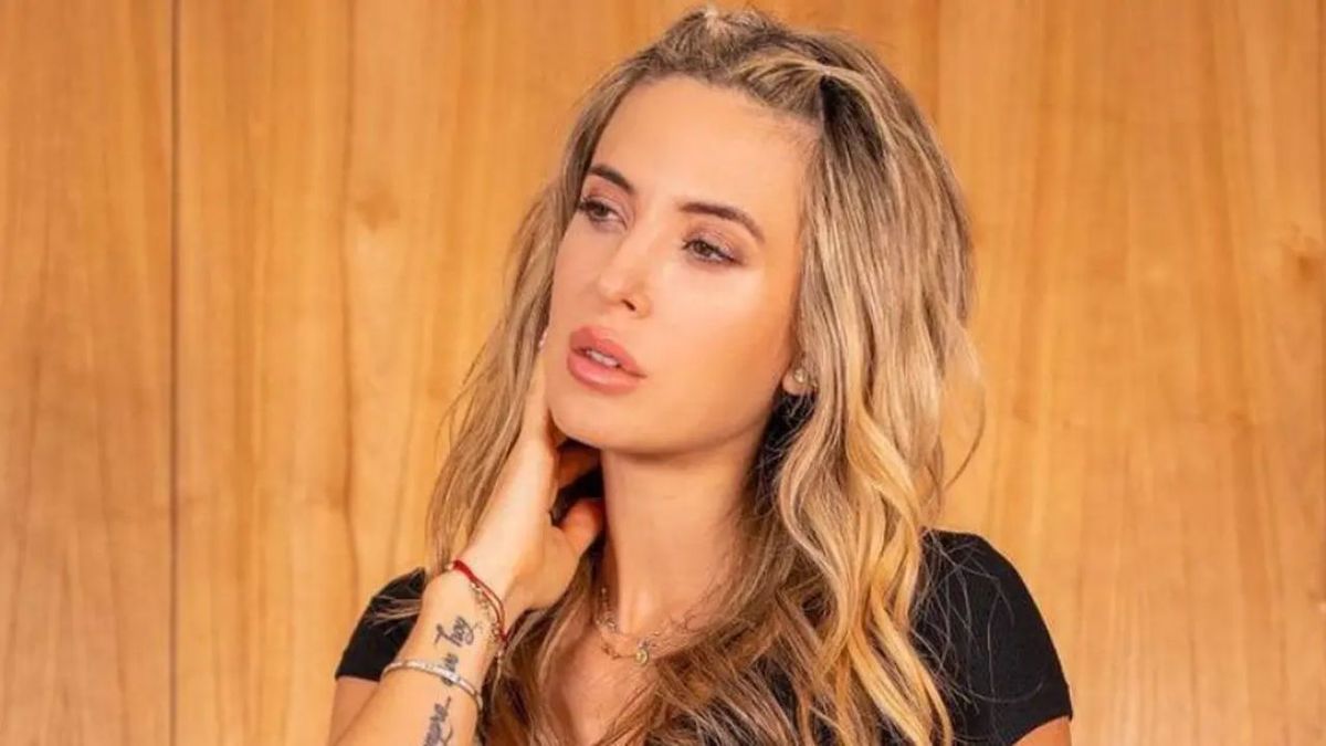 Jesica Cirio se muestra en golden look y recortes y causa sensación