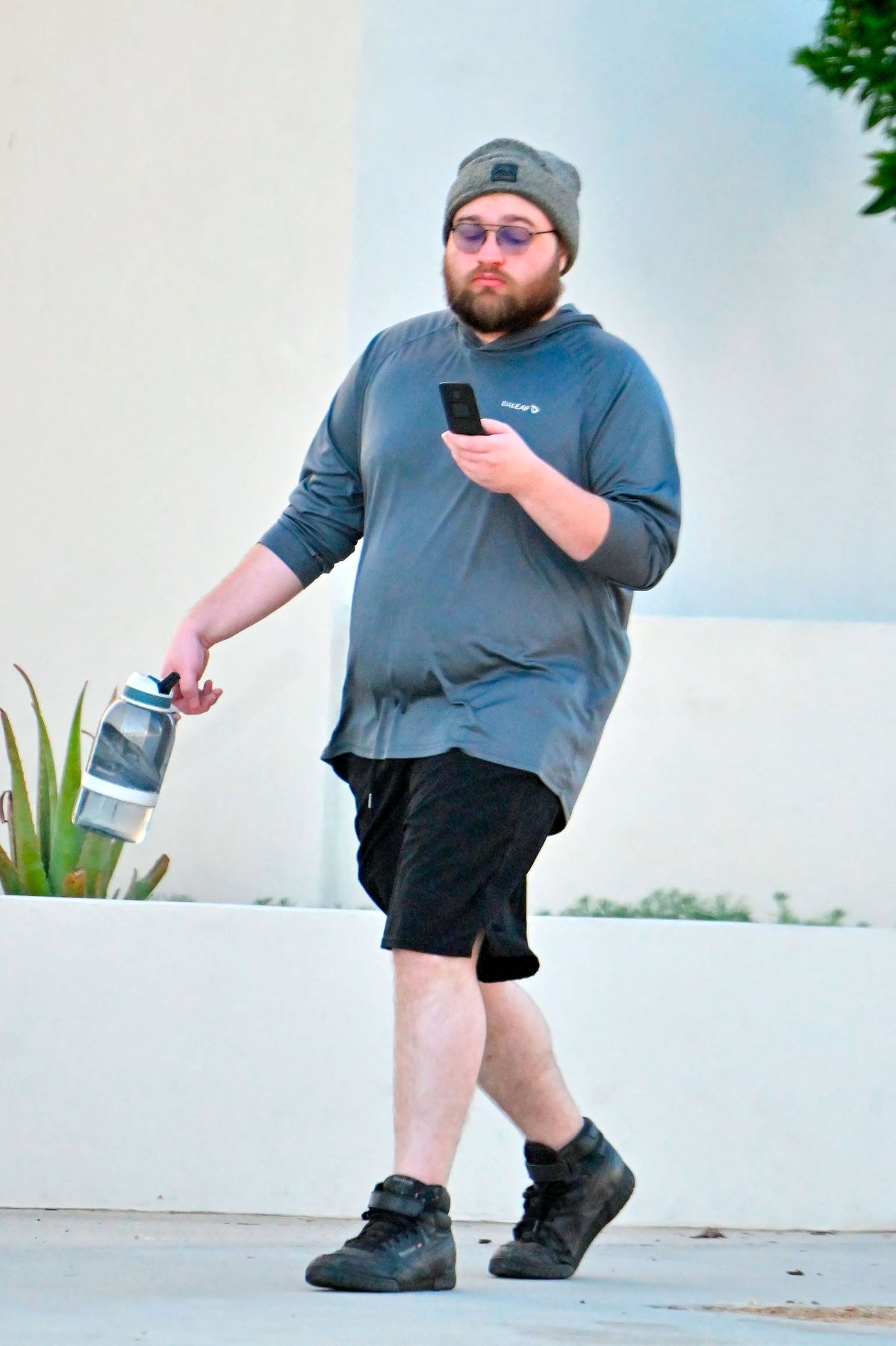 Te vas a sorprender, así luce el actor que interpretó a Jake en Two and ...