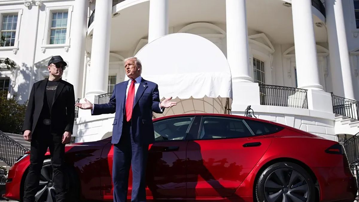 Donald Trump comprará un Tesla en apoyo a Elon Musk