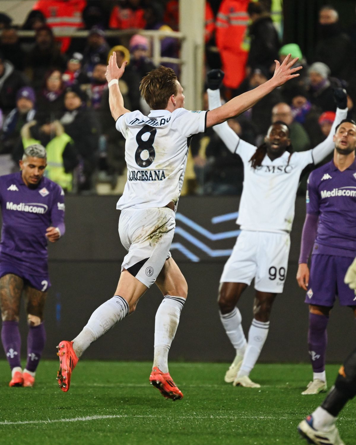 Serie A: Napoli goleó a Fiorentina y se mantiene como único puntero