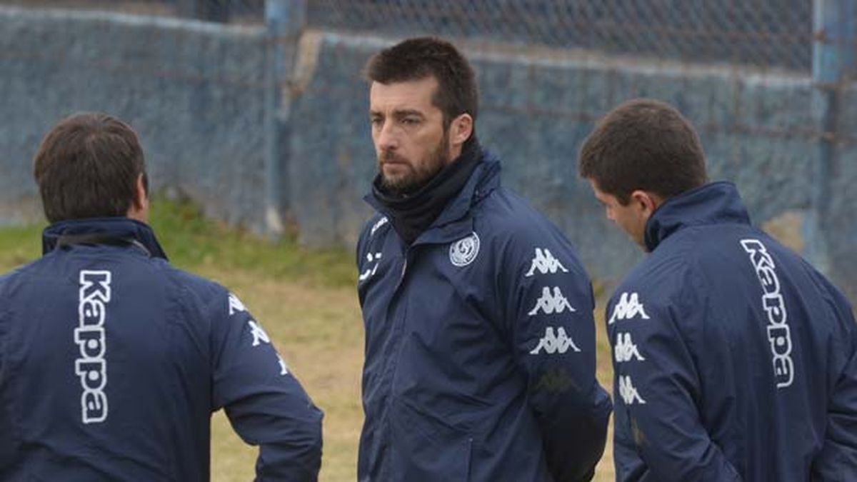 Roberto Trotta aguarda por la recuperación de Lucas Parisi