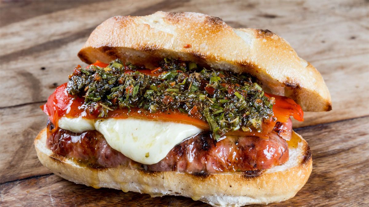 Recetas: cómo hacer el mejor chimichurri para choripán