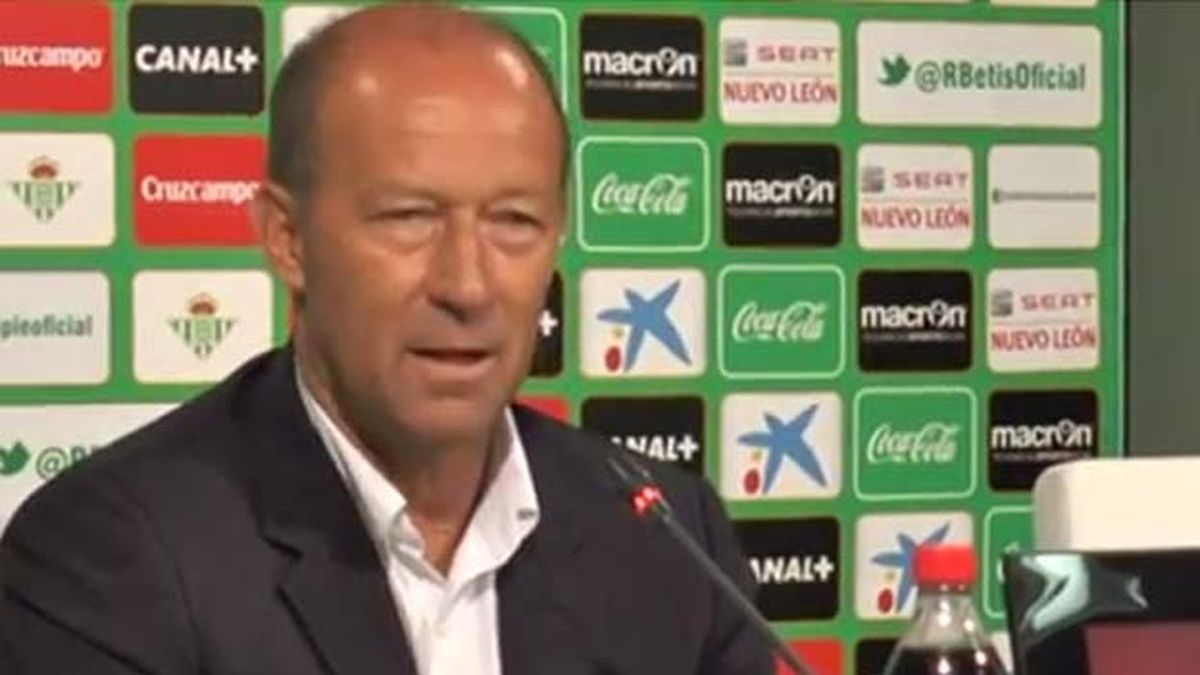 Gabriel Calderón fue presentado como nuevo DT del Betis