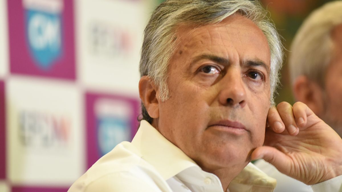 Se dice de mí, ese hit que Alfredo Cornejo impuso entre sus fans y sus ...
