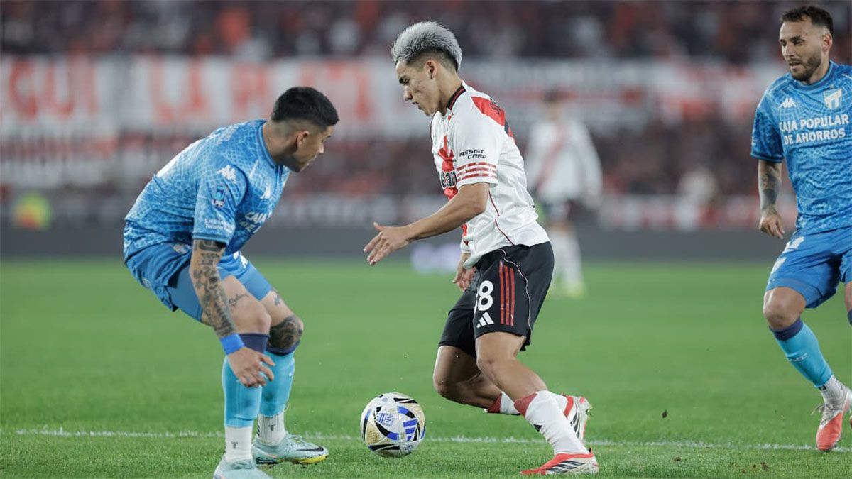 Erró su penal en River y Coudet no dudó en borrarlo para el partido con ...