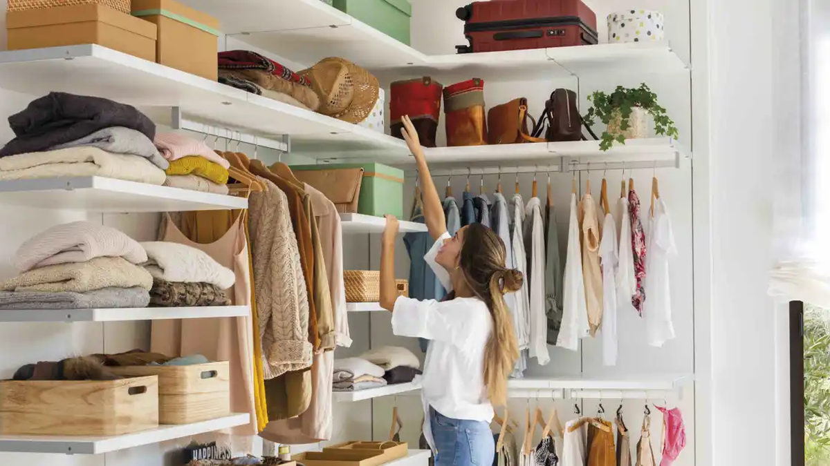 Toma nota del método de la pila para ordenar la casa en 12 minutos